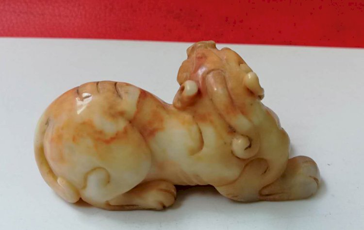 H002. A Yellow Jade Animal Desplay for Avoiding Evil - AncientJade ...